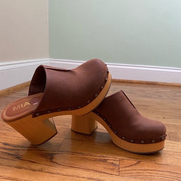 Mia Shoes | Shoes | Mia Platform Clogs | Poshmark